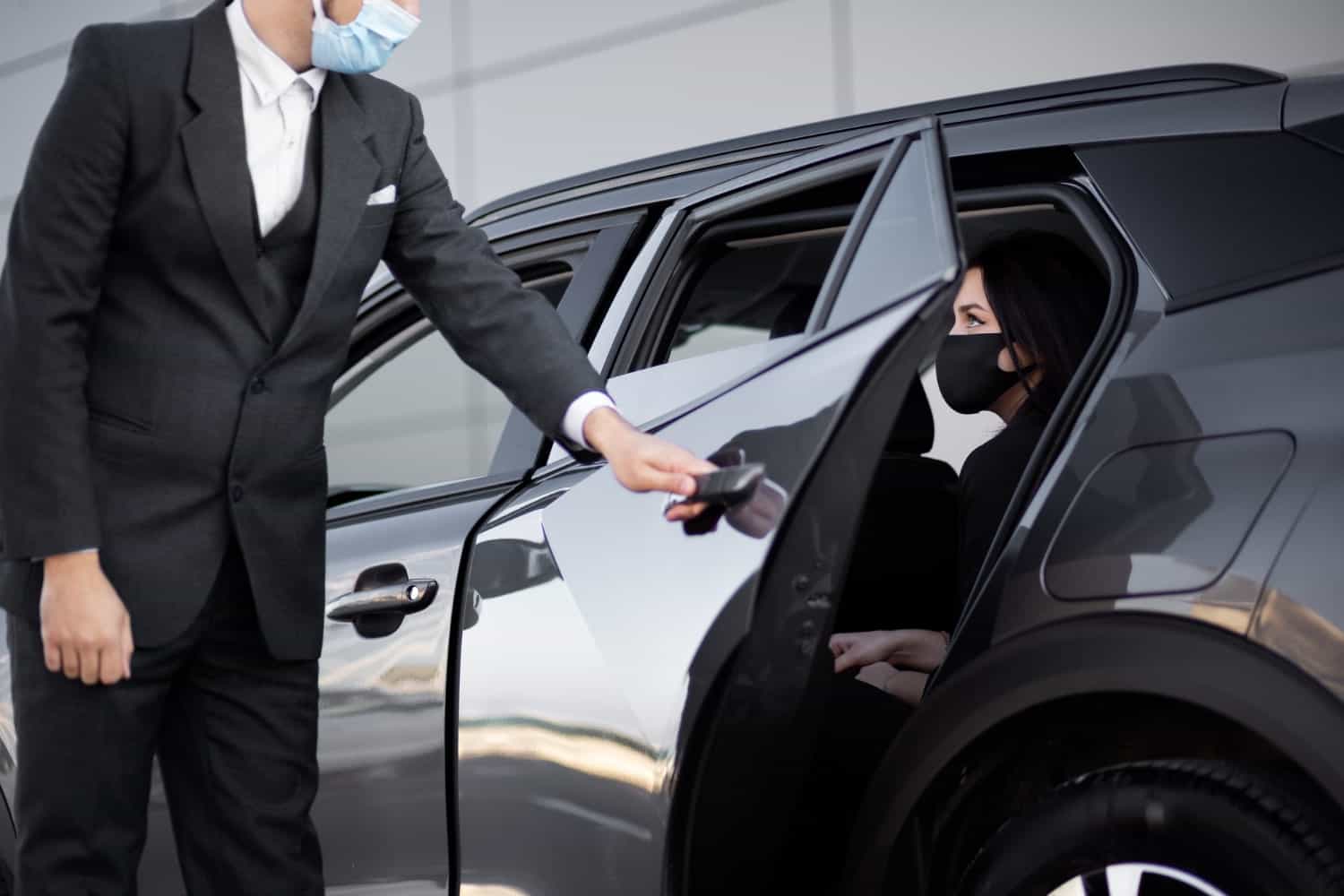 Book The Best Black Car Service in Charlotte, NC - Instant Transfer